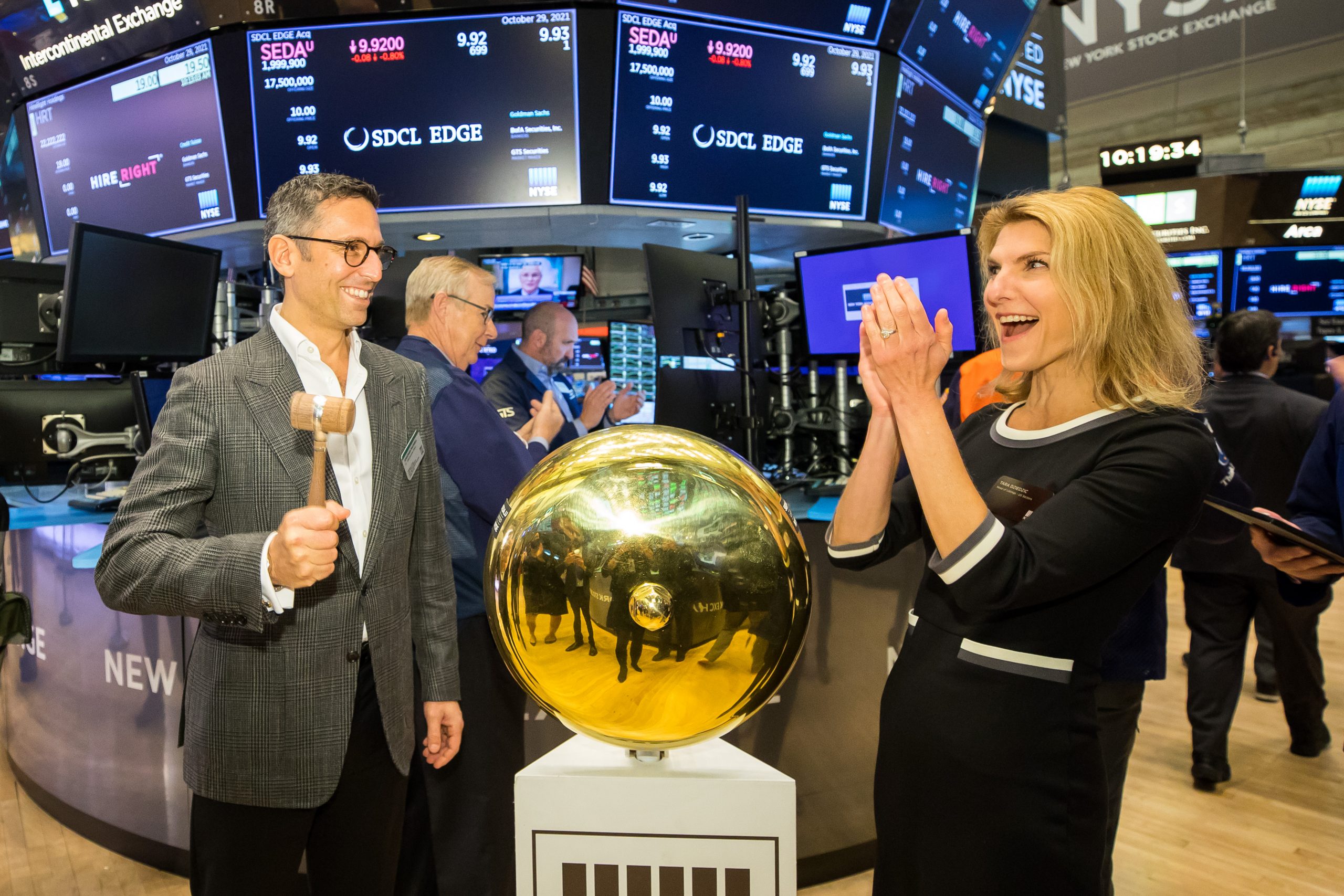 SDCL's CEO and Founder, Jonathan Maxwell, ringing the bell at the NYSE ...